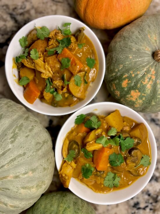 Kabocha Curry Stew with Chicken and Mushrooms - Food & Ryne